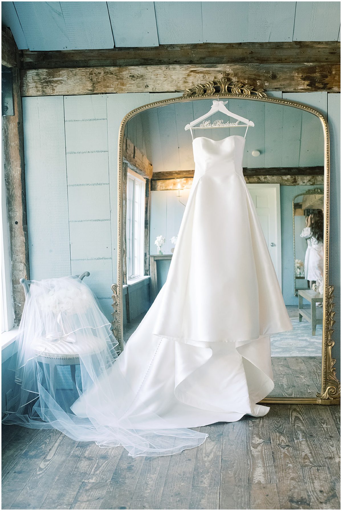 Elegance in Bloom: A Modern Wedding at Crossed Keys Estate Captured by ...